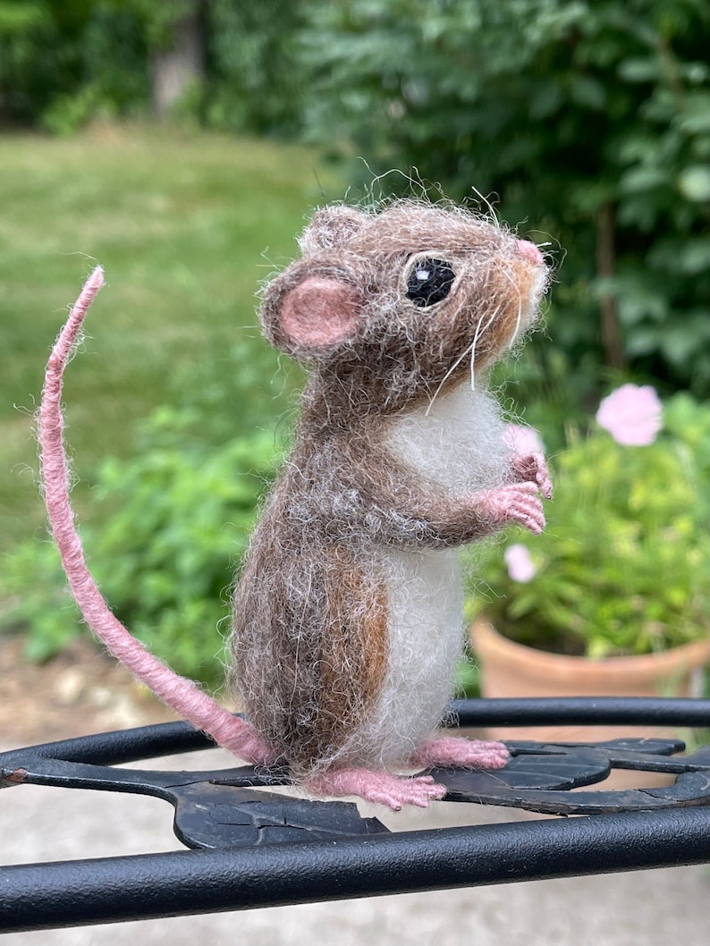 Needle Felted Mouse, Poseable Realistic Life Sized MADE TO ORDER - Etsy