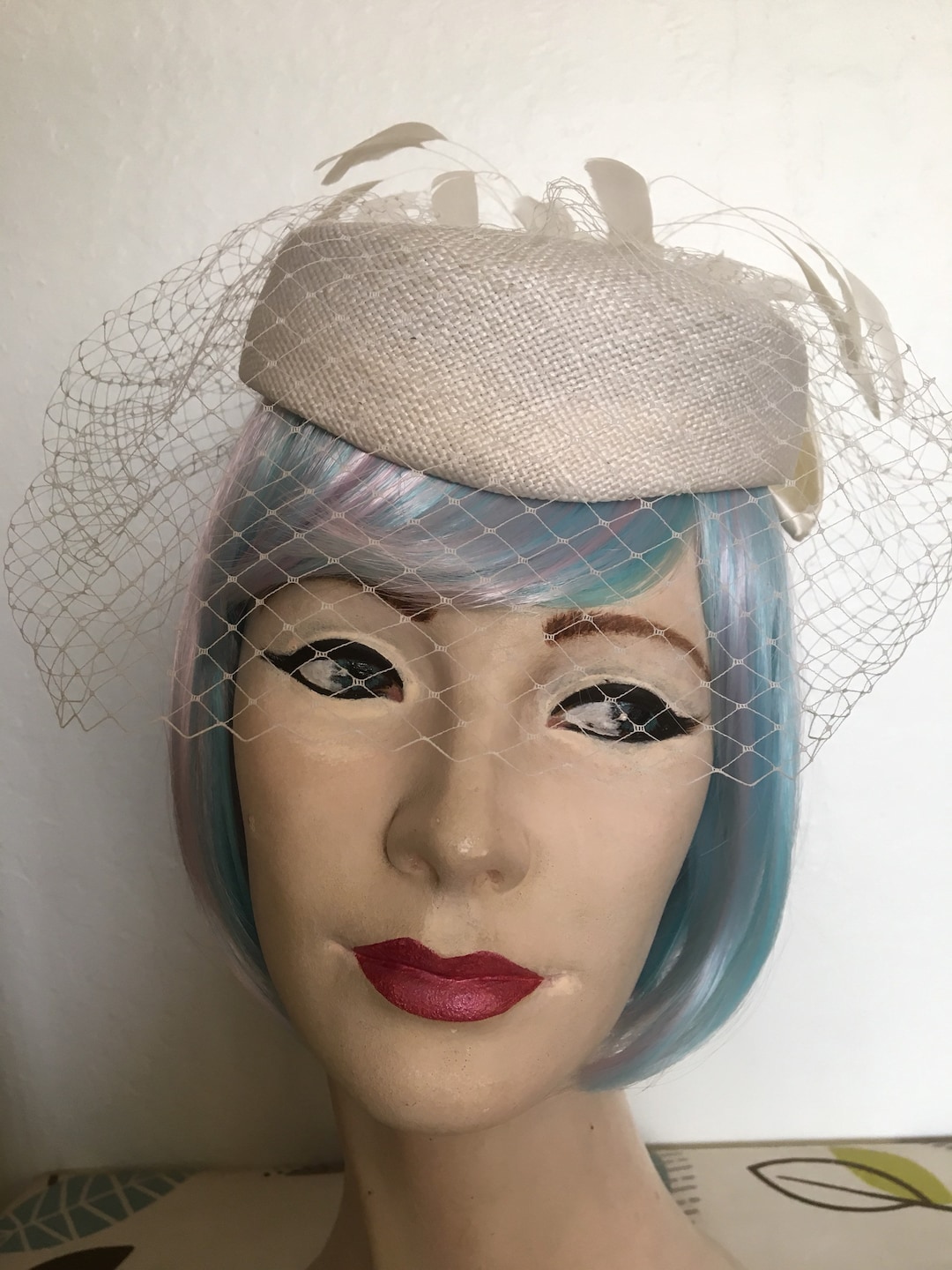 Ivory Vintage Pillbox Fascinator Hat White Feathers Satin Cream Bow ...
