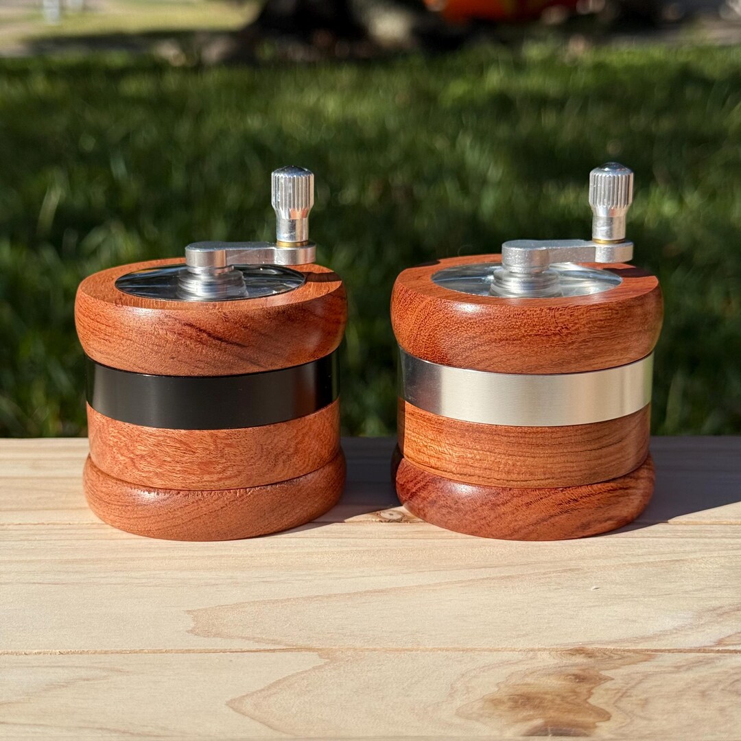 Wooden Hand Cranked Herb Grinder Spice Crusher Tobacco Smoke Grinder ...
