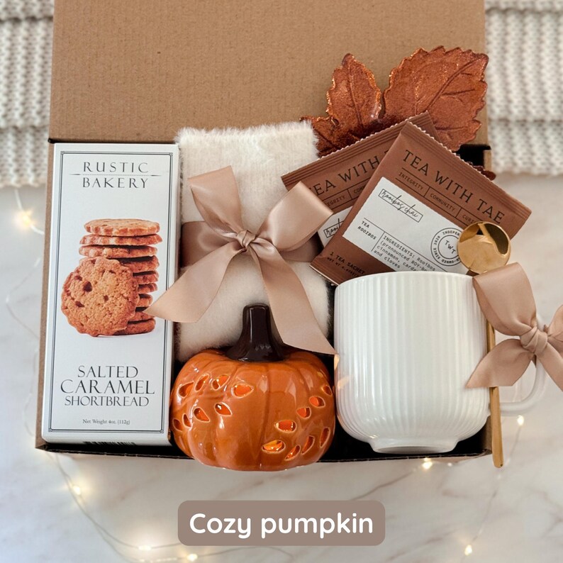 Fall Gift Box, Cozy Gift for Best Friend, Hygge Gift Box With Blanket ...