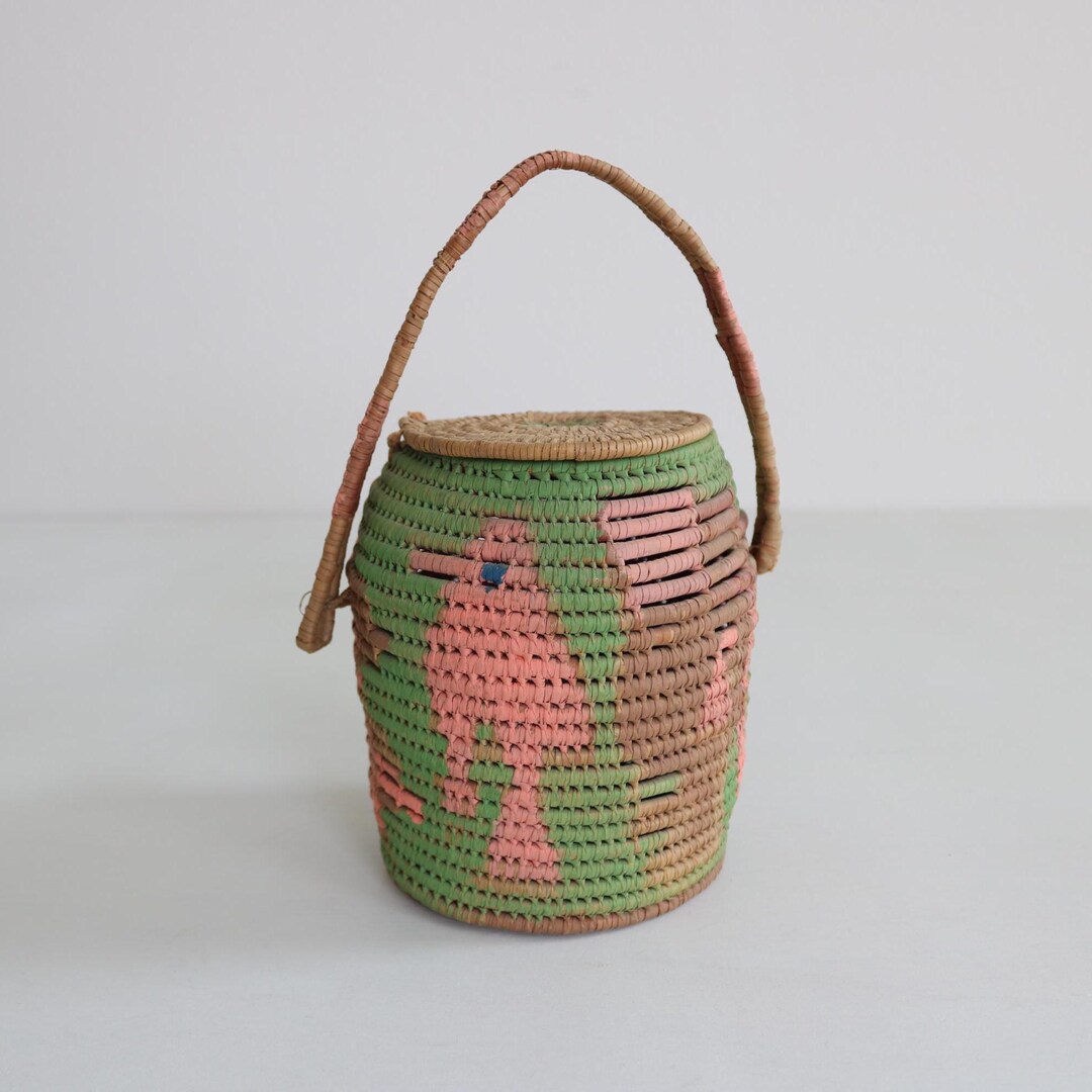 African Raffia Basket Coiled Hand Woven Stylized Bird Motif Vintage ...