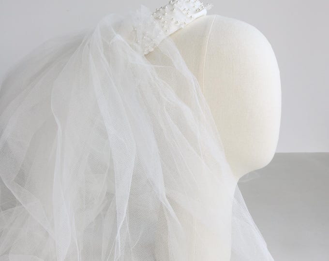 1960s Pillbox Wedding Veil Headpiece White Pearl Lace Shoulder Elbow ...