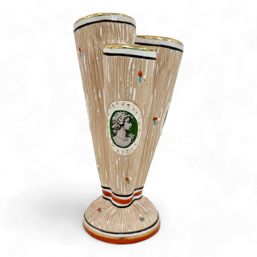 Midcentury Volpi Deruta Italian Pottery Cameo Vase - Etsy