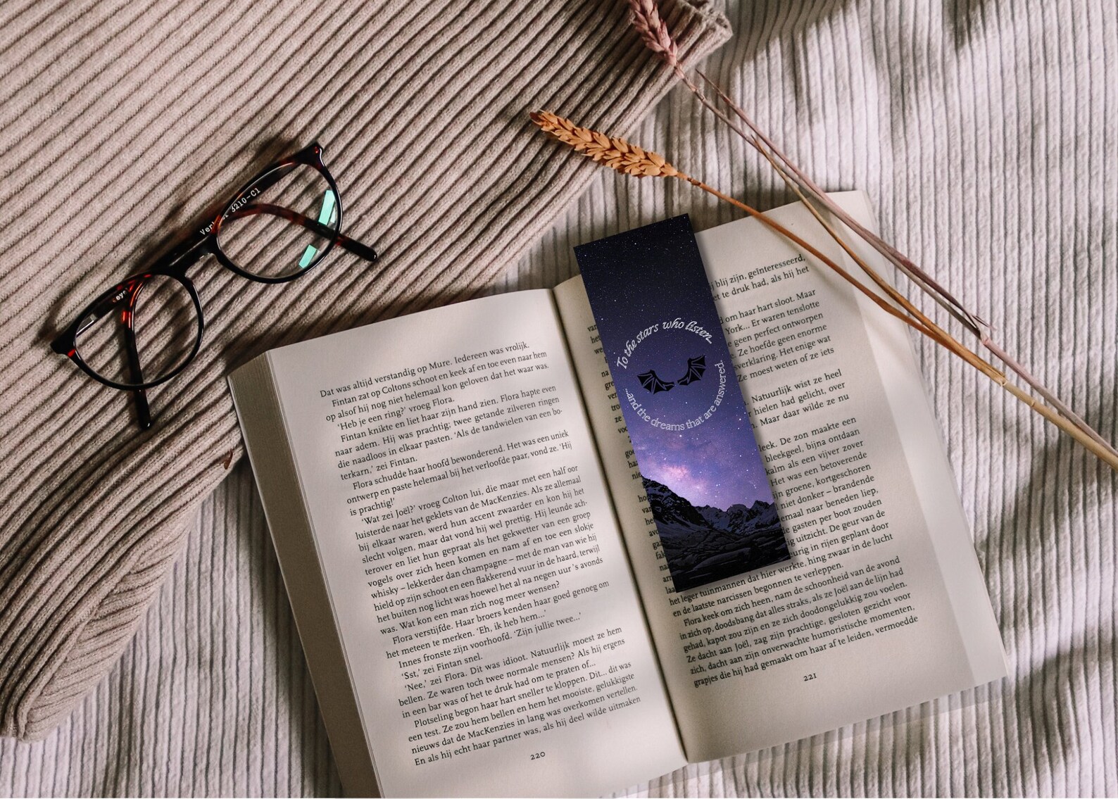 Editable Printable ACOTAR Bookmark Sheet With Velaris, Night Sky, Big ...