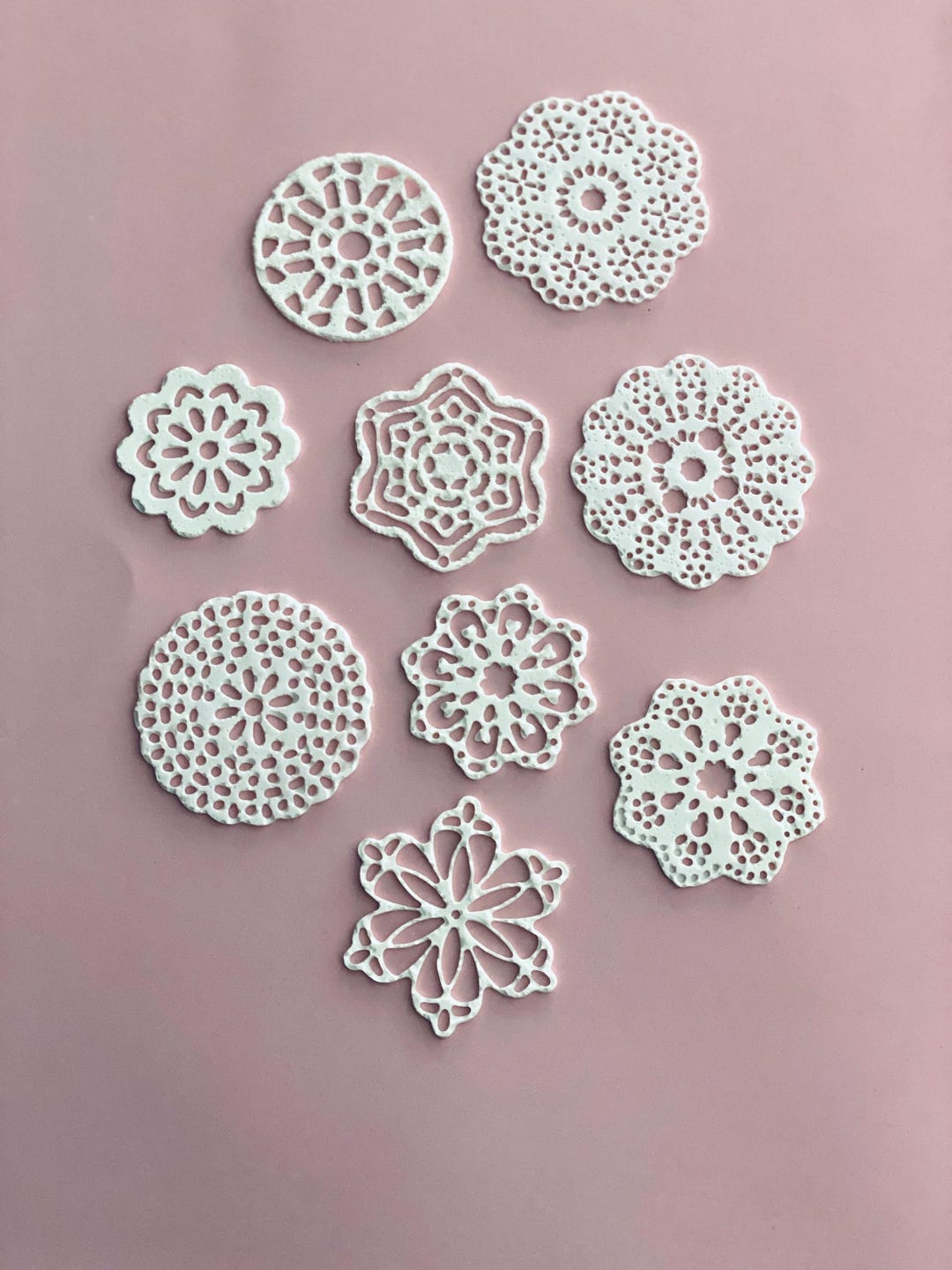18 Mini Sugar Lace Doilies L Edible Lace L Cake Lace L Sugar Lace | - Etsy