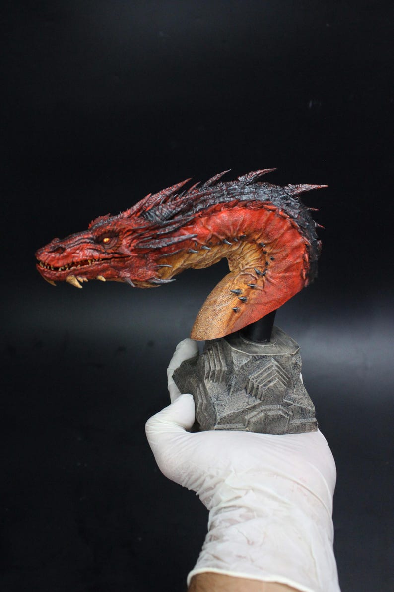 Smaug Red Dragon Statue – Handcrafted Fantasy Figurine – Collectible ...