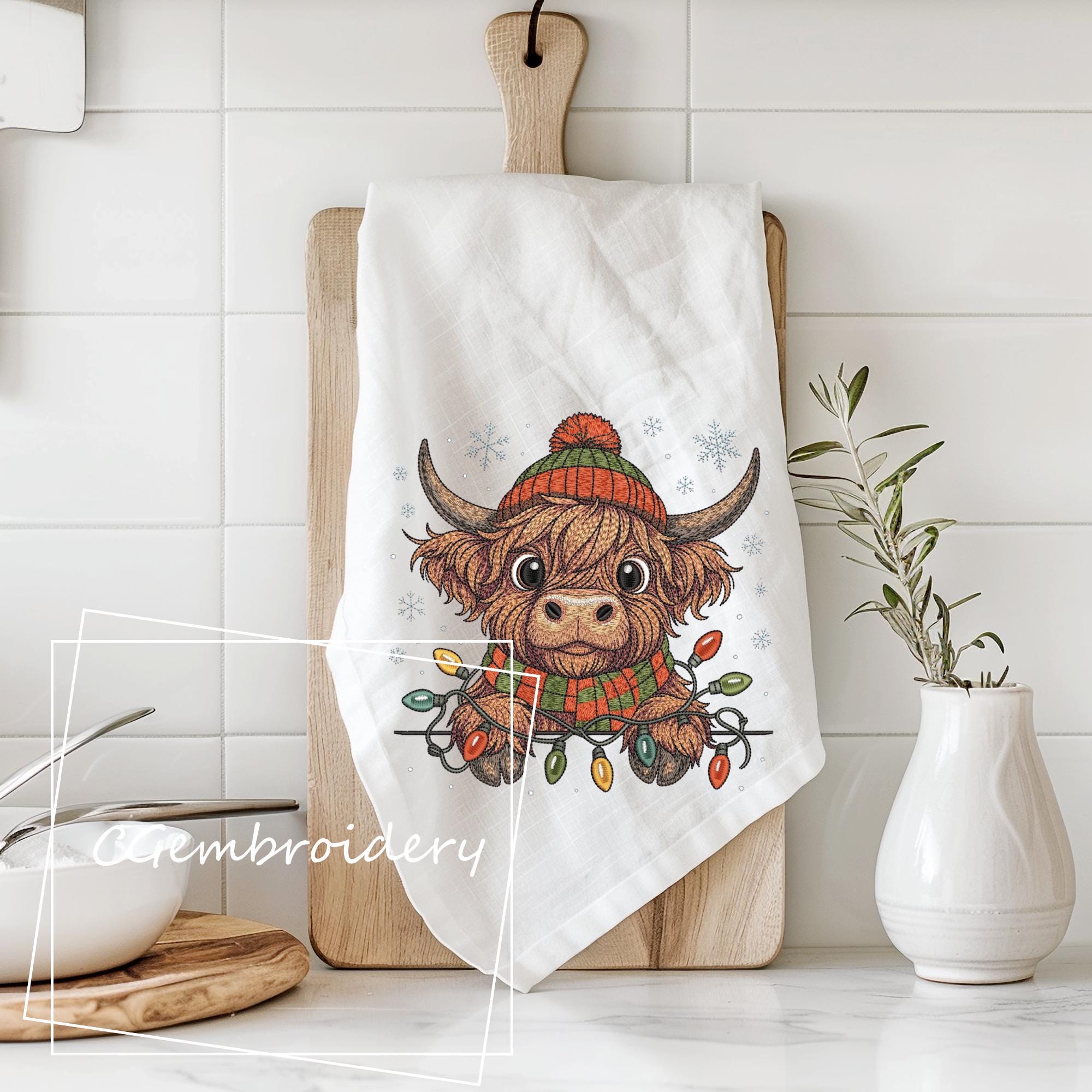 Christmas Highland Cow Embroidery Design, Farm Animal Embroidery File ...