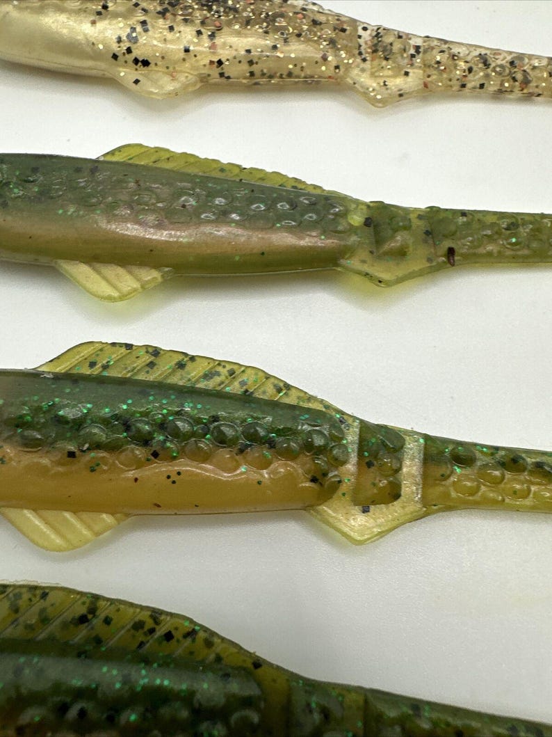 5" Swim Bait Soft Plastic Paddle Tail Swim Minnow 7 in Total Green ...