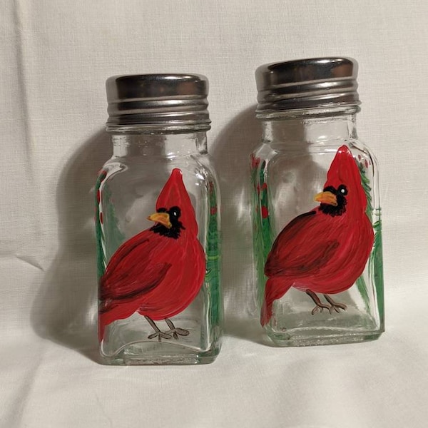 Cardinal Salt and Pepper Shaker - Etsy