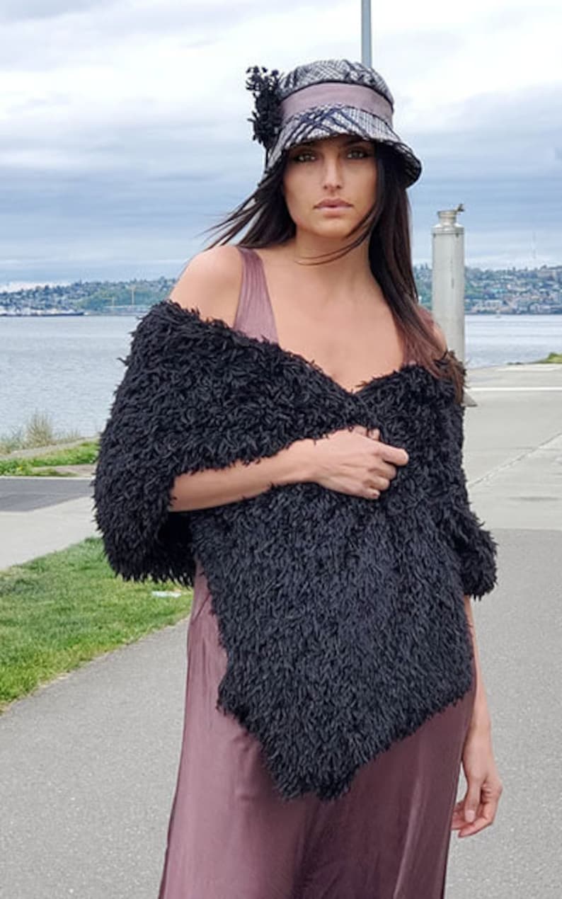 Black Swan Faux Feather Look, Fringe - Long Fake Fur 22-31 Mm. Fabric ...