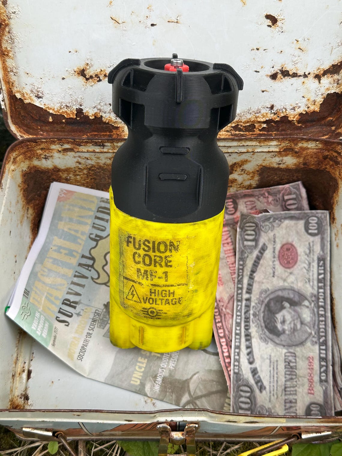 Fallout Fusion Core Prop | Weathered 3D Printed Power Cell Replica ...