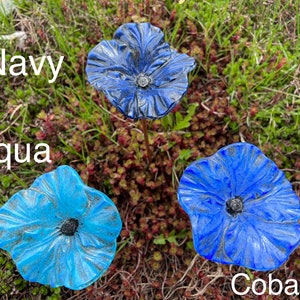 Glass Yard Art | Glass Flower | Garden Art | Blown Glass | Garden ...