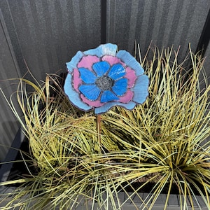 Fused Glass Flowers | Glass Yard Art | Garden Art | Outdoor Garden ...