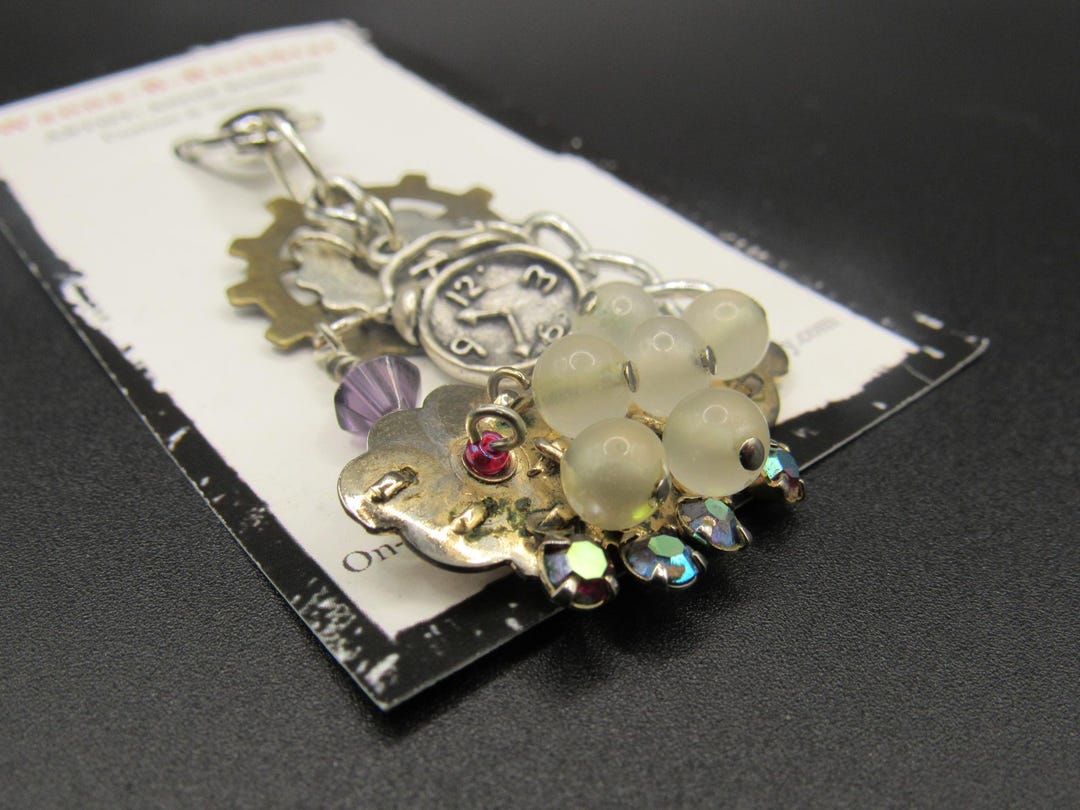 STEAMPUNK Zipper Pull Made With Repurposed Vintage Crystals & Beads ...