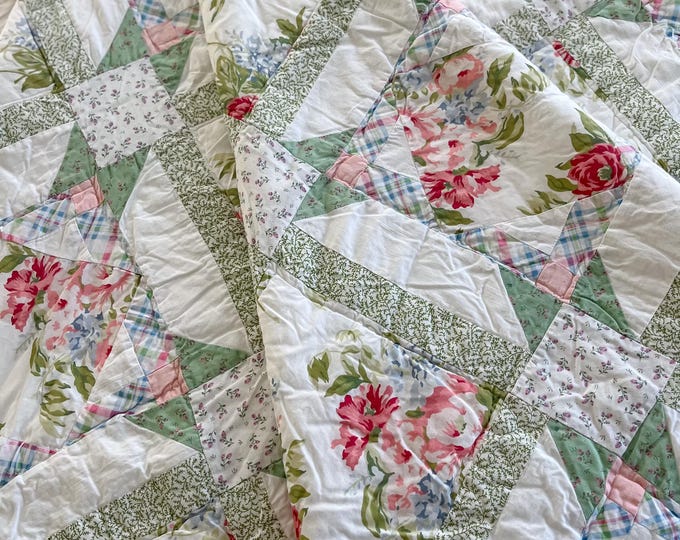 Vintage Handmade Cottage Rose Quilt - Etsy