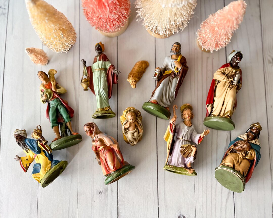 Vintage Chippy Pastel Nativity Figurines - Etsy