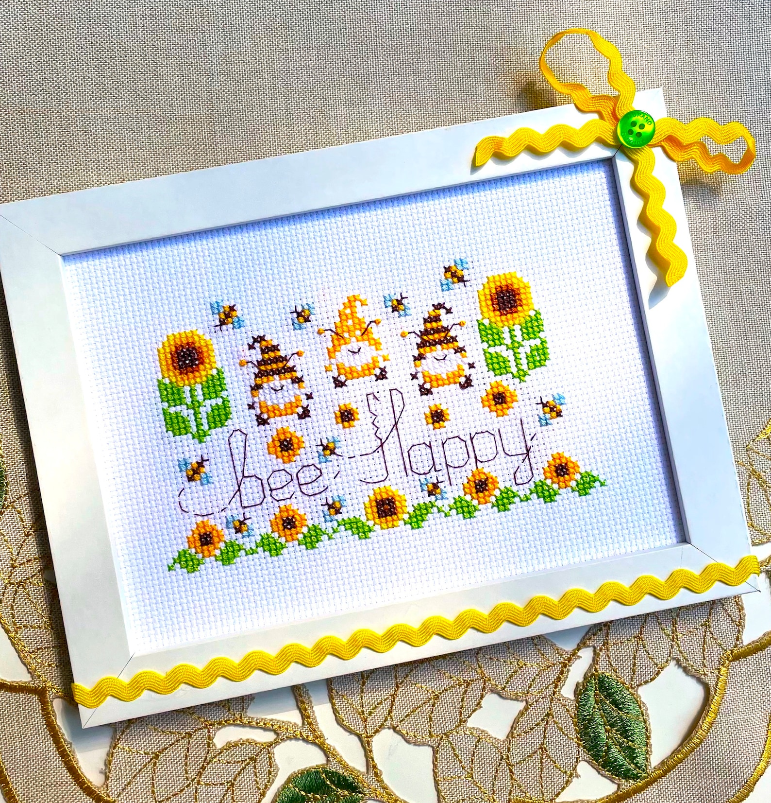 BEE HAPPY Cross Stitch Pattern PDF by Crossstitchingforfun ...