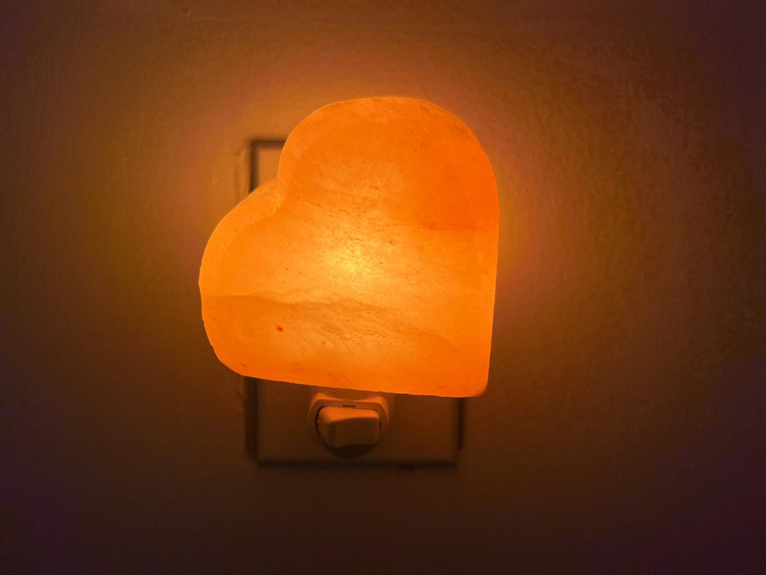 Himalayan Pink Salt Heart Shape Night Light Wall Lamp Air Purifier Plug ...