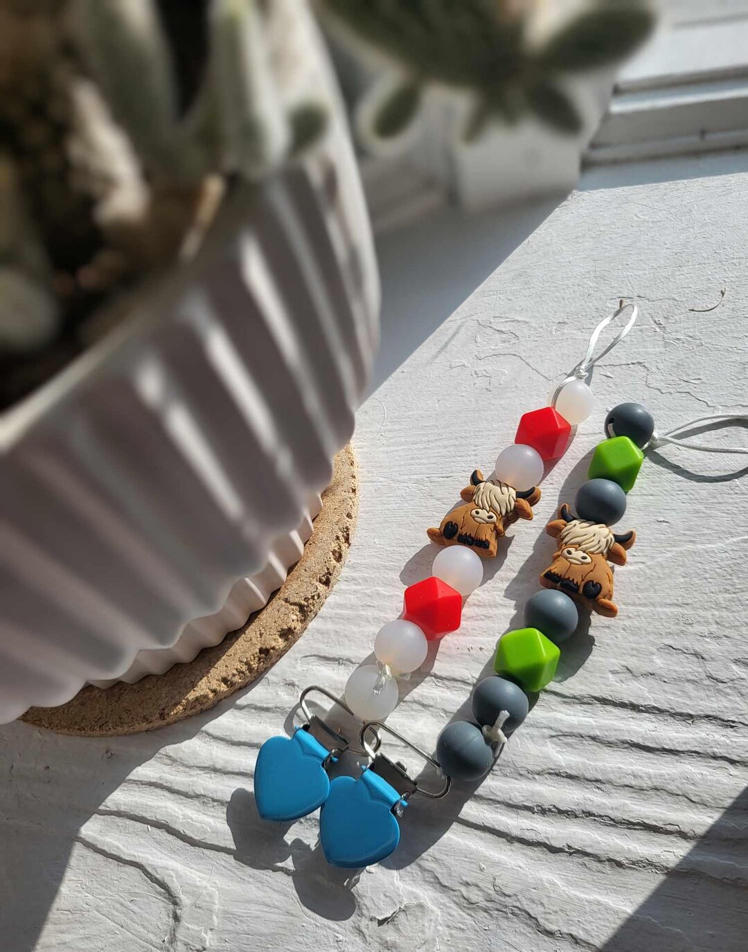 Highland Cow Pacifier Clip - Etsy