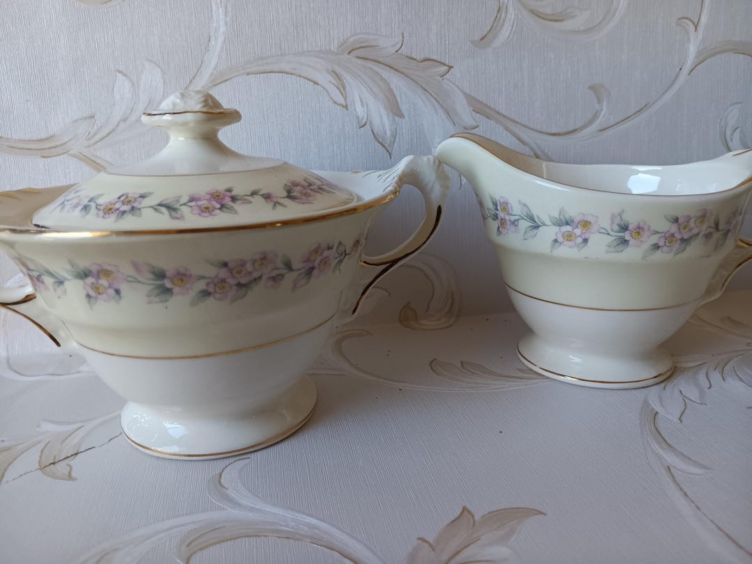 Price Reduced. Beautiful Vintage CROWN Potteries Co. Made in USA. Pink ...