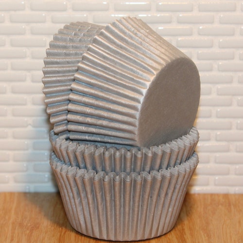 Silver Sheen Heavy Duty Cupcake Liners qty 32 Silver Cupcake - Etsy