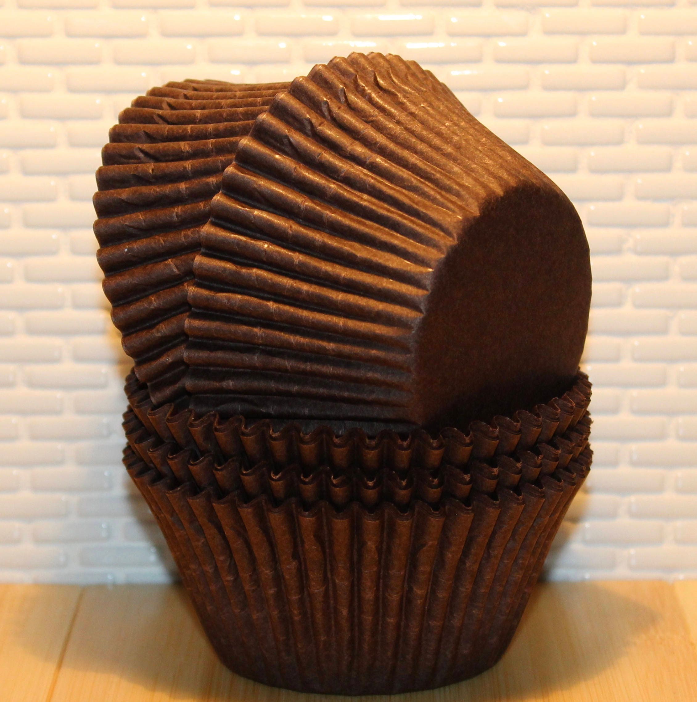 Jumbo Brown Cupcake Liners Qty 32 Jumbo Brown Baking Cups Etsy jumbo-brown-cupcake-liners-qty-32-jumbo-brown-baking-cups-etsy