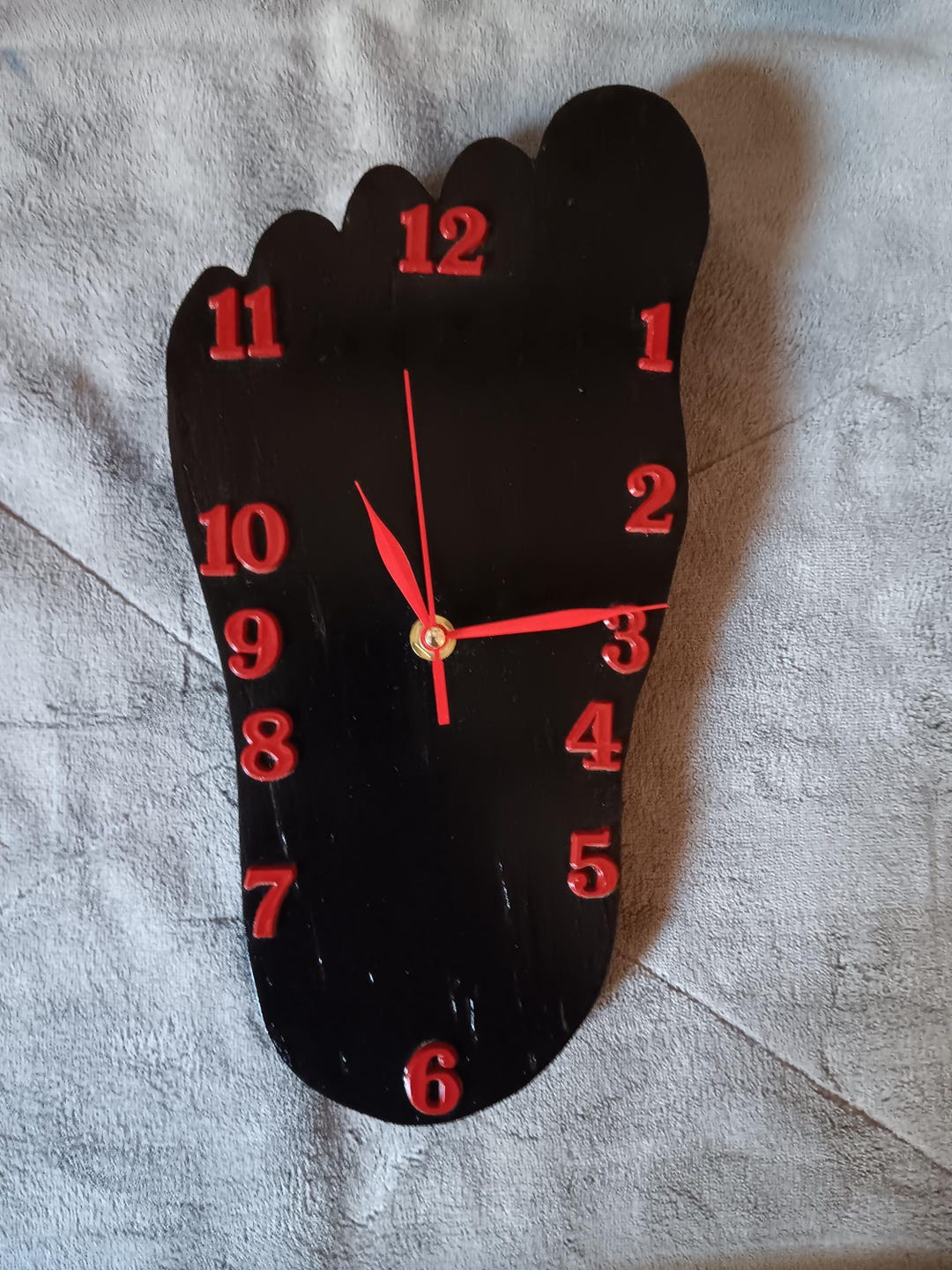 Bigfoot’s Foot Clock – Rustic & Bold Design - Etsy