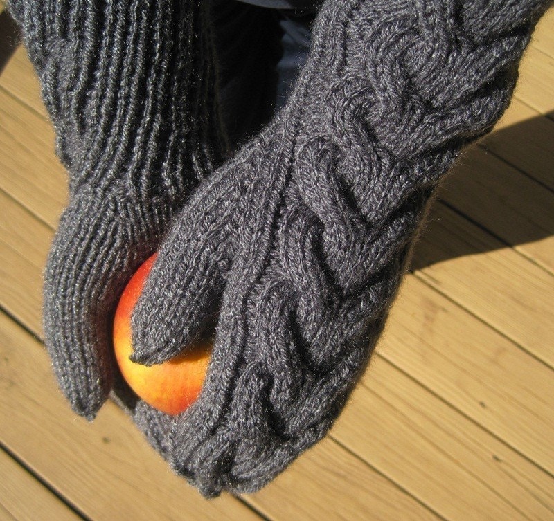 BESTSELLER Twilight Bella's Mittens Custom Knit 28 | Etsy