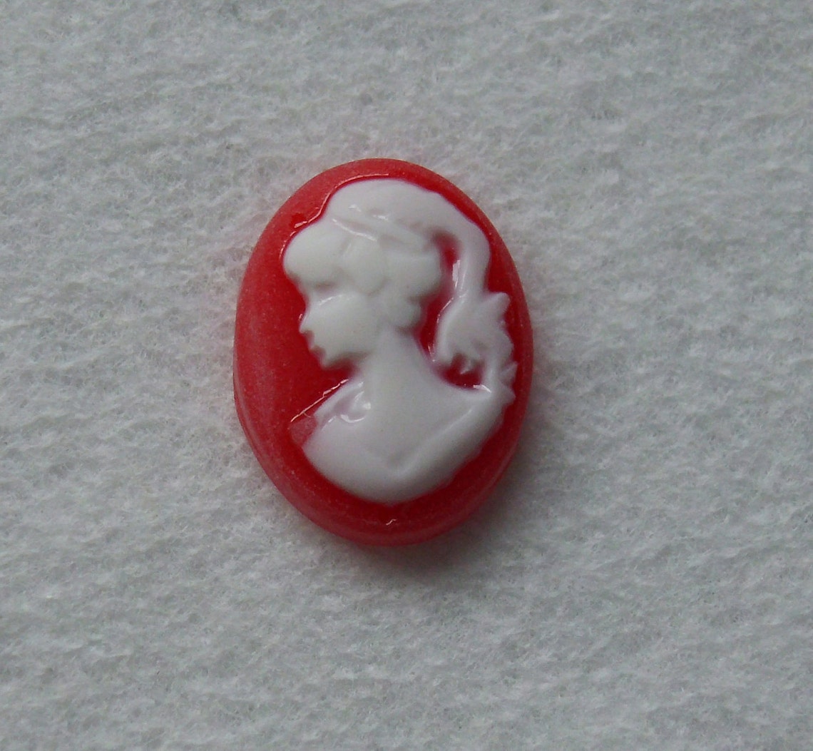 1 Dozen Cameos Red and White 10 X 8 Silhouette - Etsy
