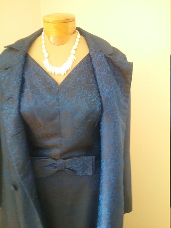 1960's, 34"bust, 2 piece royal blue embossed gown and… - Gem