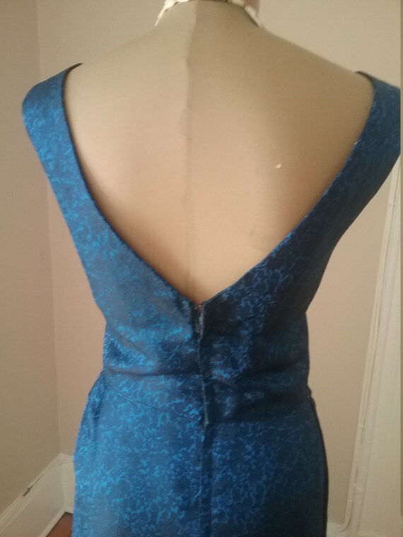 1960's, 34"bust, 2 piece royal blue embossed gown and… - Gem