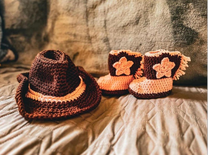 Crocheted Baby Cowgirl/cowboy Hat and Boot Set - Customizable Colors ...