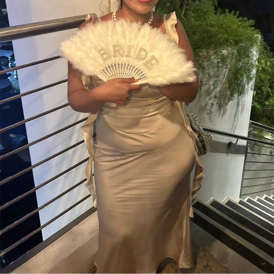 Bride Fluffy Fan Elegant Feathered White Bridal Accessory for Weddings ...