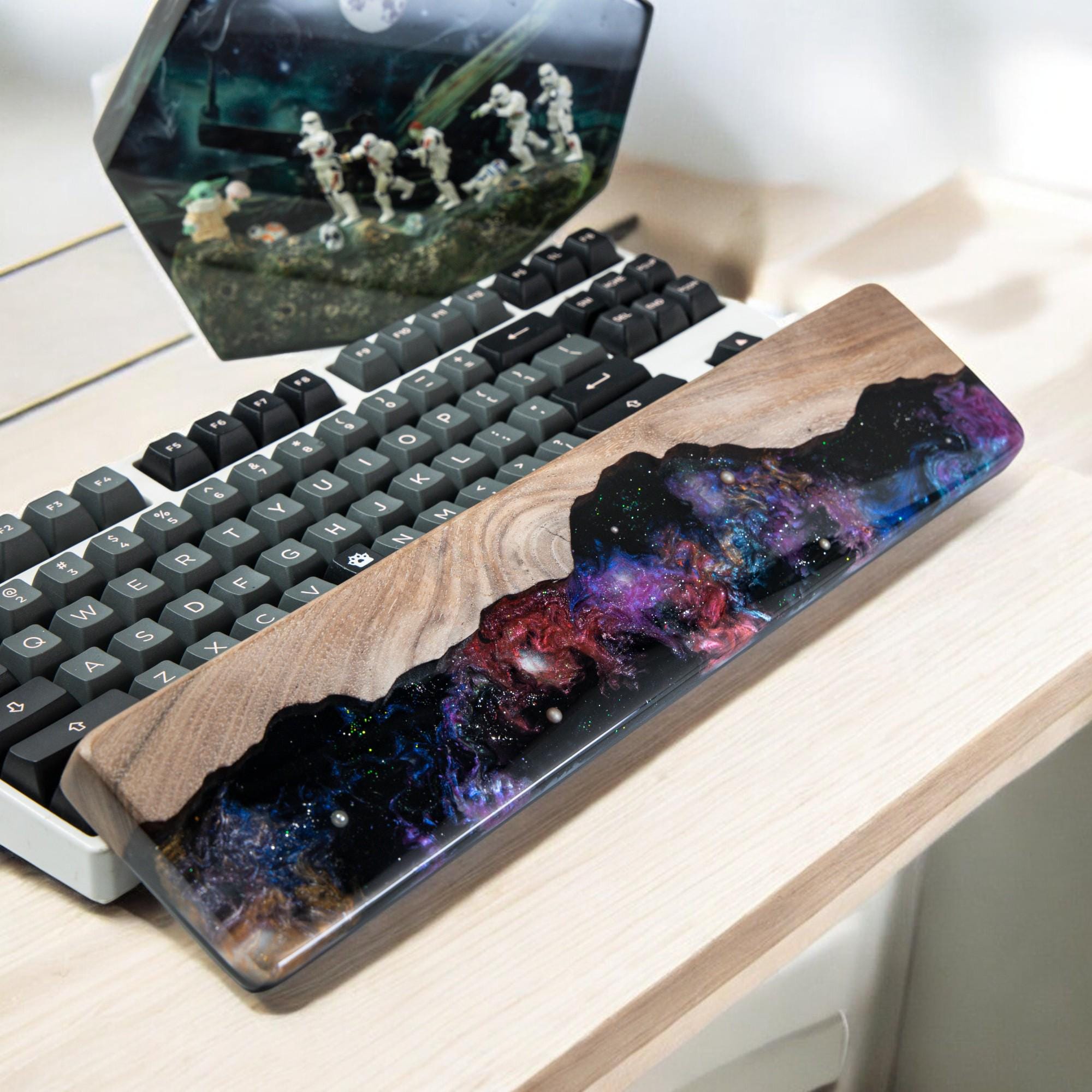 Wrist Rest Galaxy Resin, Keyboard Wrist Rest, Purple Resin Epoxy ...