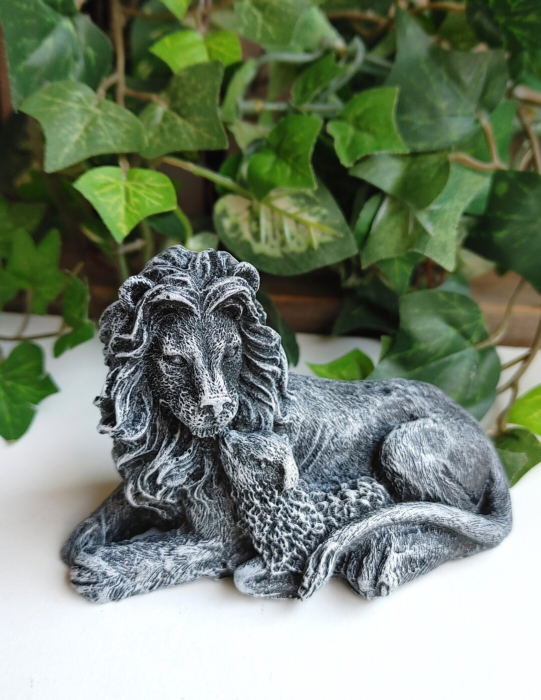 Lion and Lamb Figurine in Concrete, Lion and Lamb Cement Figurine ...