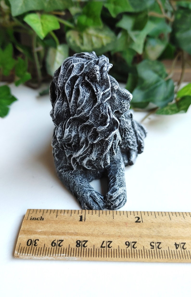 Lion and Lamb Figurine in Concrete Lion and Lamb Cement - Etsy