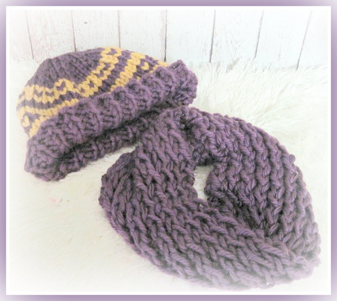 School or Team Colors Hat and Mobius for Child and Adult Knitting ...