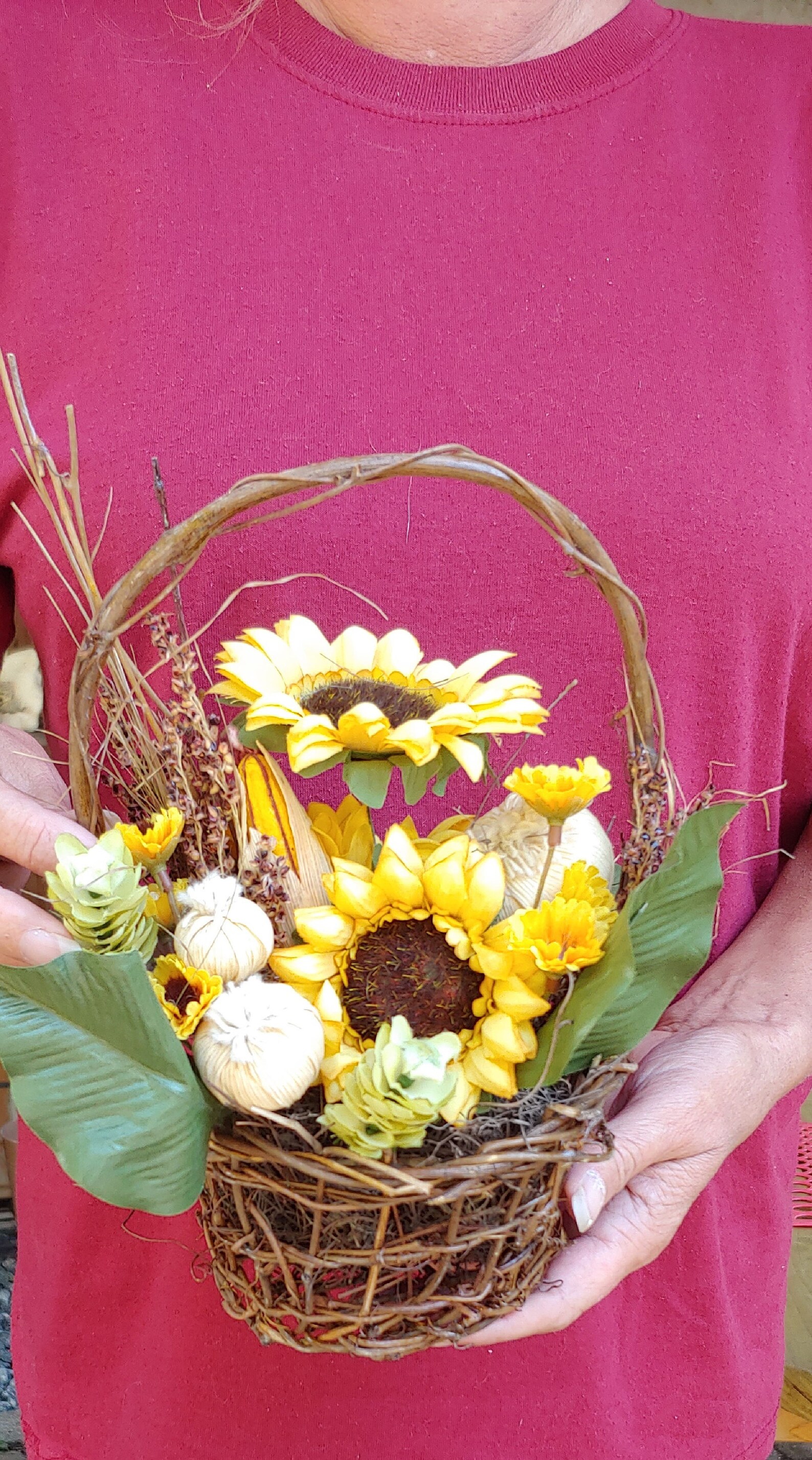 9 In. Silk Grapevine Basket W/bulb Sunflowers Leaves Ready - Etsy