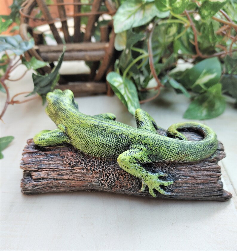 Lizard Gecko on a Log Cement Figurine Cement Lizard | Etsy