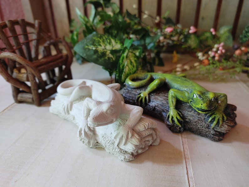 Lizard Gecko on a Log Cement Figurine Cement Lizard | Etsy