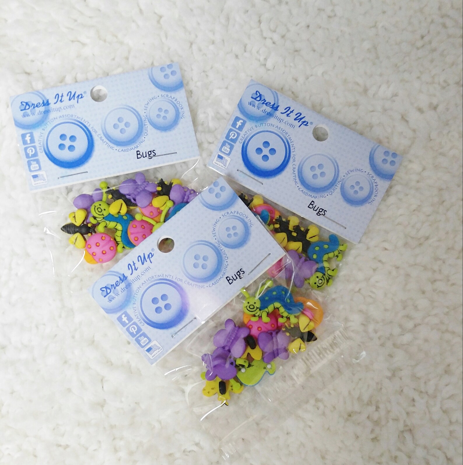 Bugs Buttons 11 to a Set Jesse James Dress It Up - Etsy