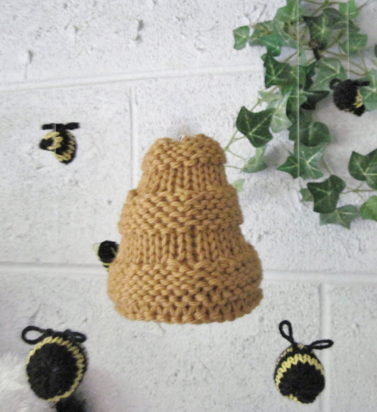 Honey Hive and Bees Mobile Pattern Knitted - Etsy