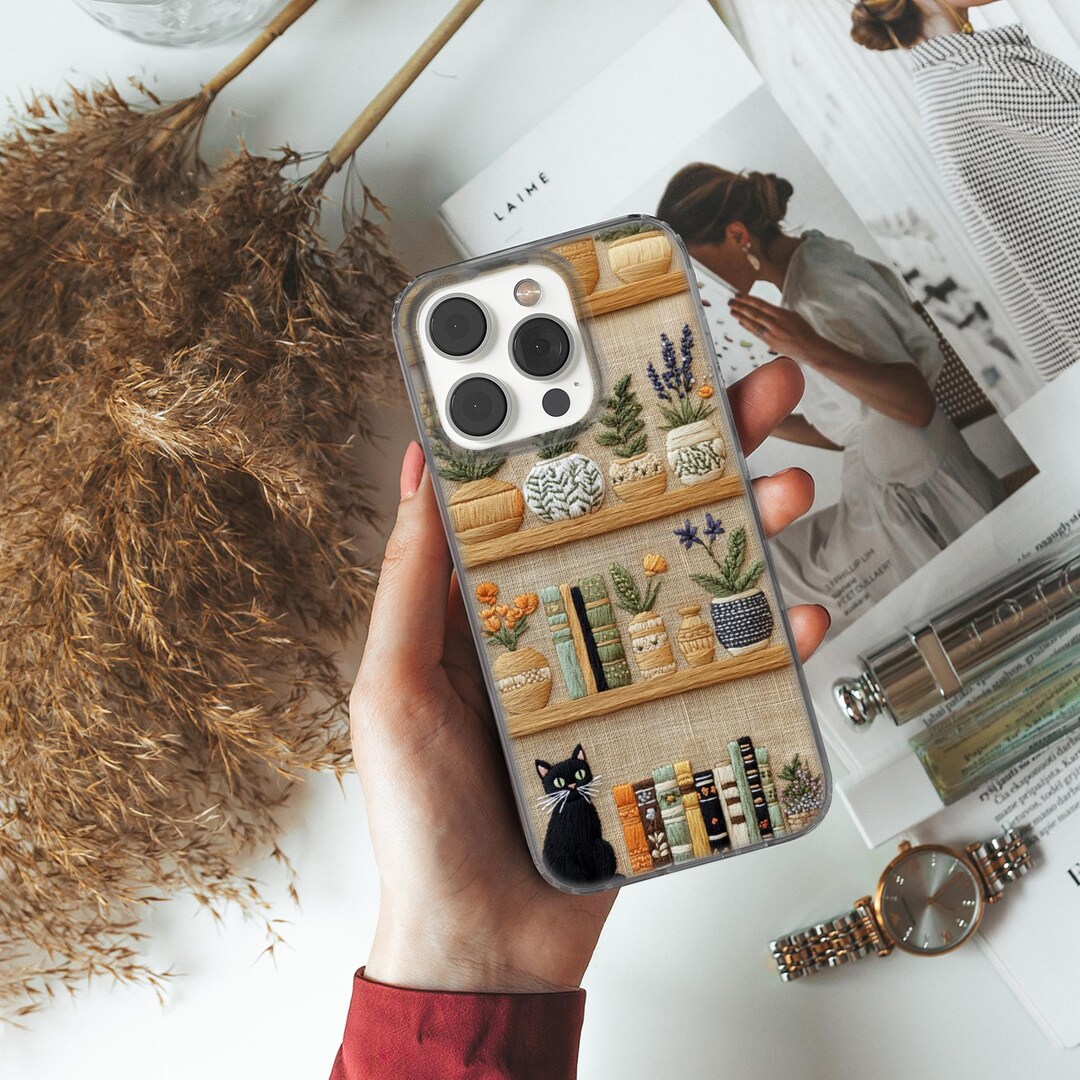 Book Shop Phone Case: Elegant Old Bookstores Design - Etsy