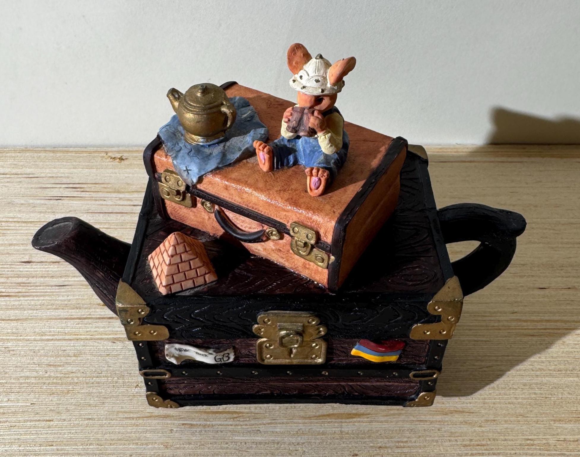 Vintage Traveling Mouse Music Box, Plays 'it's a Small World' - Etsy