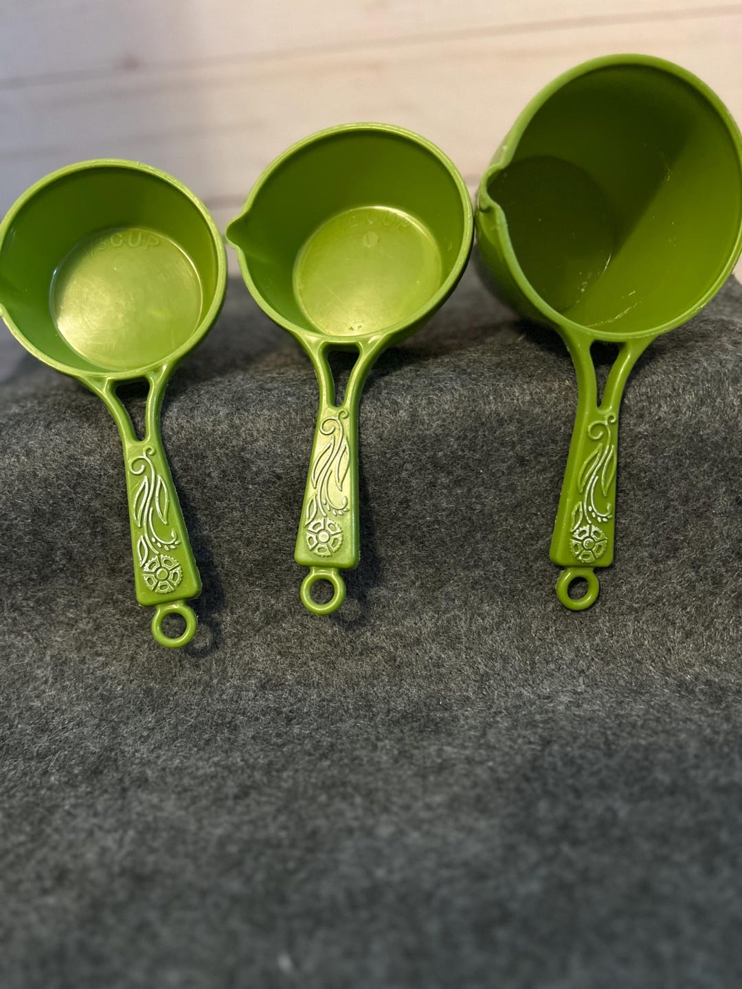 Set of 3 Avocado Green Measuring Cups. Vintage. GUC. - Etsy