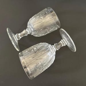 Vintage Iris & Herringbone Wine/water Glasses and Footed Pitcher by Jeannette Glass Co. - Etsy