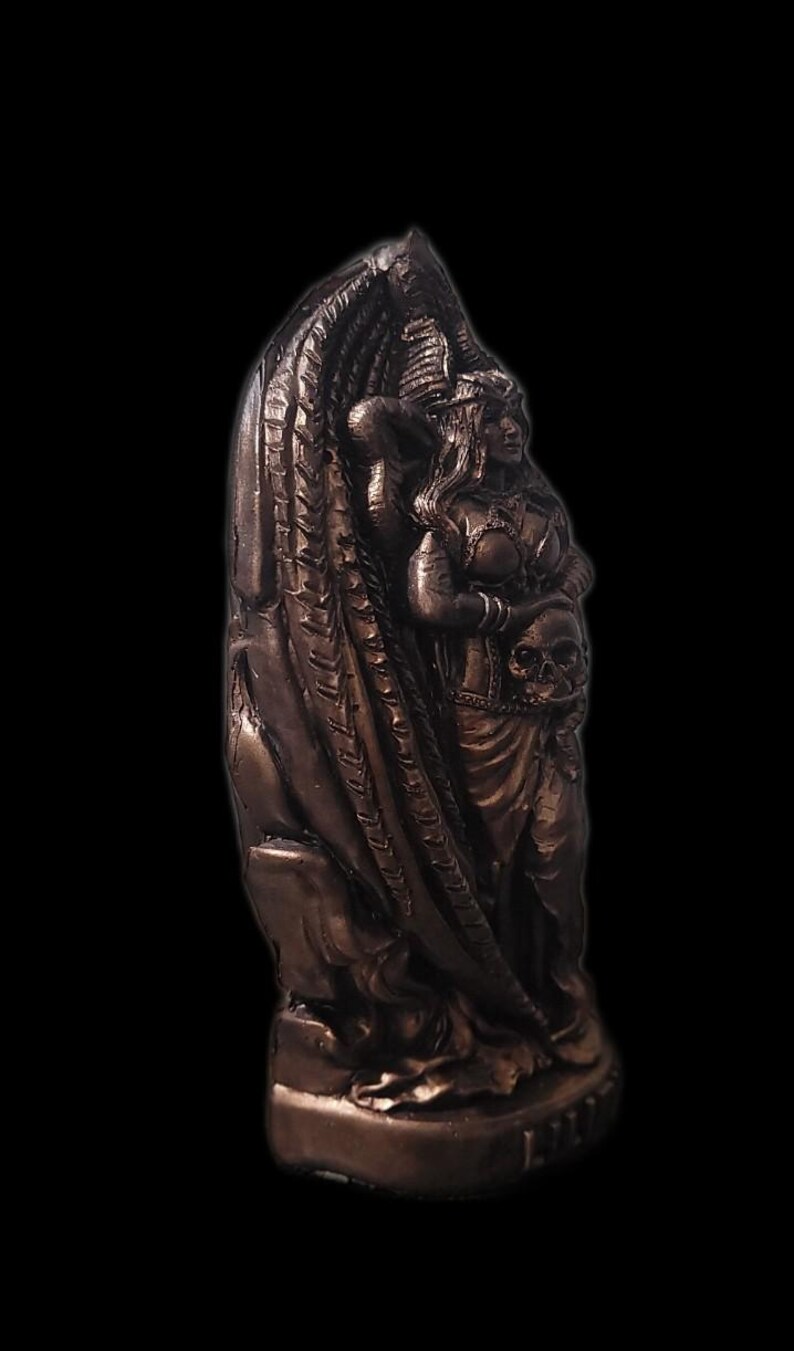 Lilith Statue 7.8" Gothic Lilith Sculpture for Altars and Tabletop ...