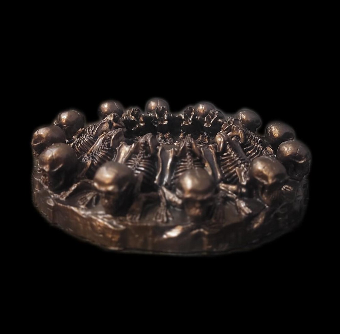 Handcrafted Skeleton Butts Resin Ashtray With an Elegant Bronze Finish ...