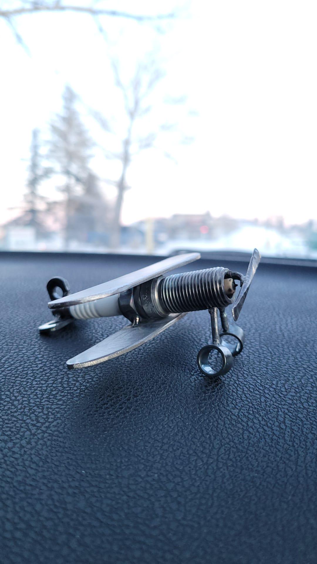 Metal Art Desk Toy Airplane, Handmade, Perfect for Gifts or Office ...