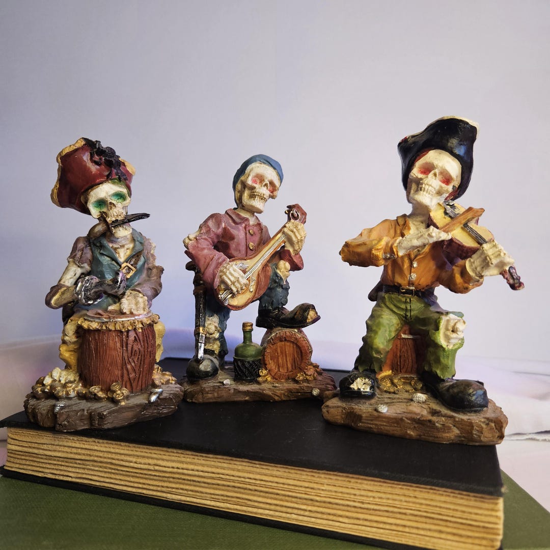 Set of 3 Singing Skeletons - K's Collection - Pirate - Figurines ...